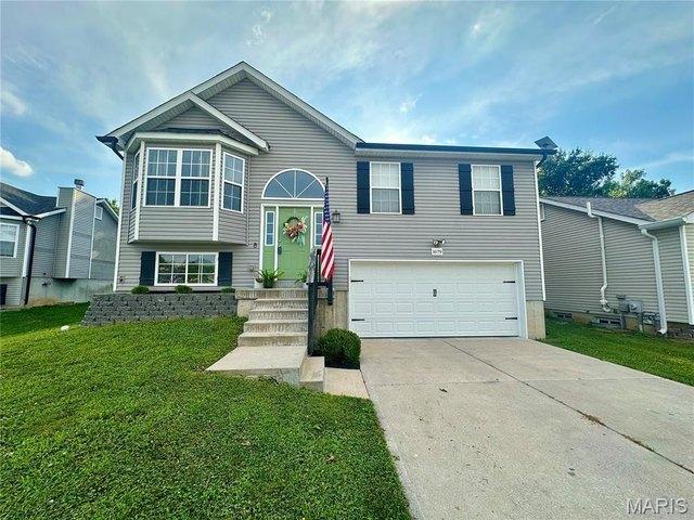 1679 Waters Edge Way, Pevely, MO 63070