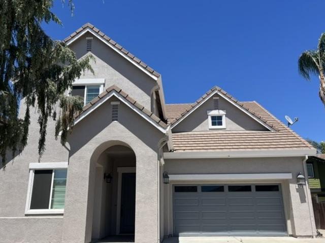 1679 Whispering Wind Dr, Tracy, CA 95377