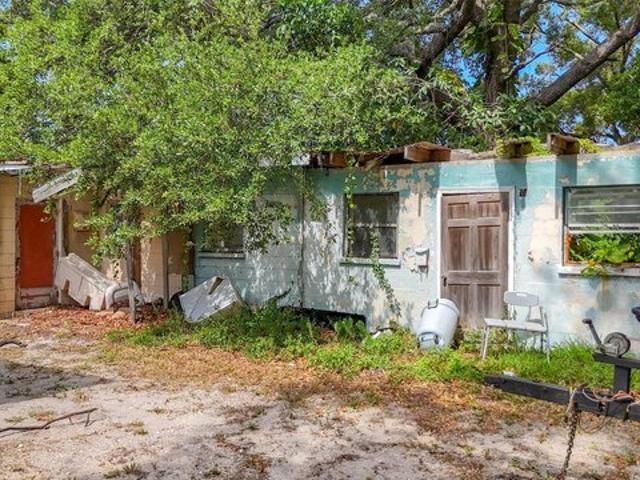 1679 24th St, Sarasota, FL 34234
