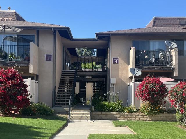 16700 Chatsworth Street, 4 beds, 1 full bath