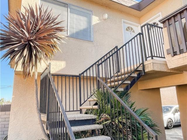 16701 Lynn Ln, Unit C, Huntington Beach, CA 92649 | MLS #OC26024 | Compass