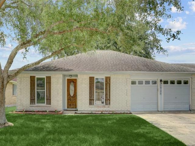 16706 Schooners Way, Friendswood, TX 77546