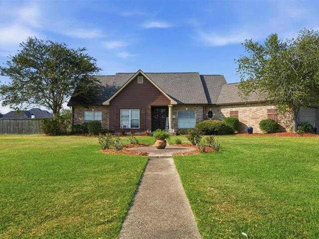 1670 N Woodland Forrest Dr, Lake Charles, LA 70611