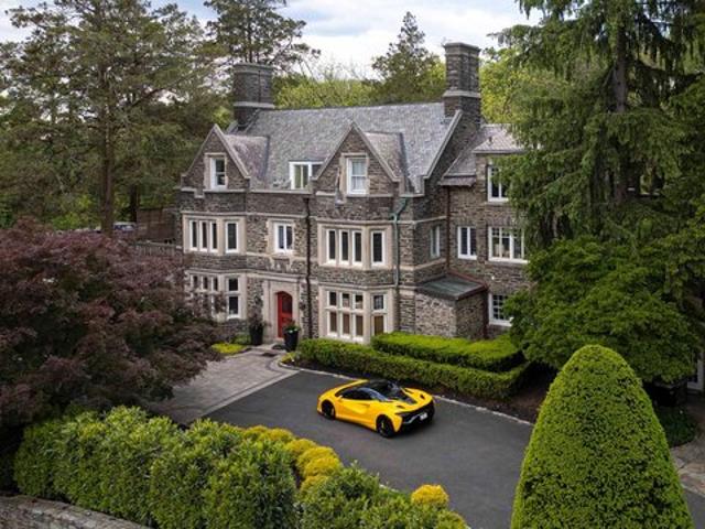 1670 Cloverly Ln, Jenkintown, PA 19046