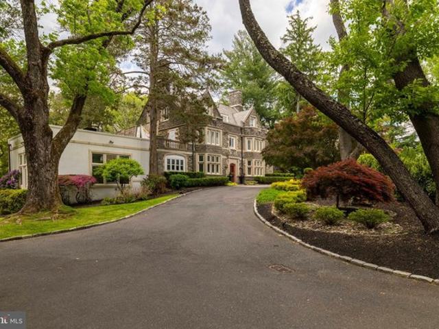 1670 Cloverly Ln, Jenkintown, PA 19046
