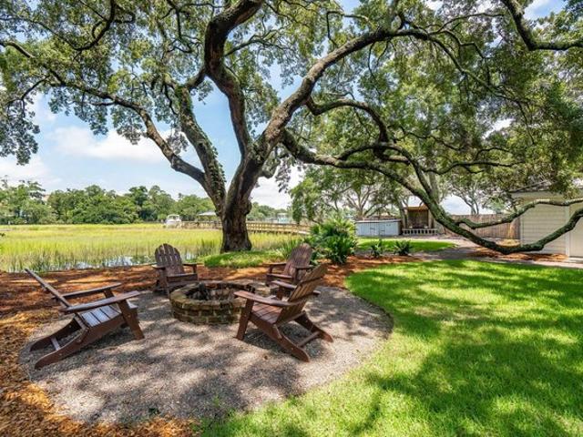 1670 Hunley Ave, Charleston, SC 29412