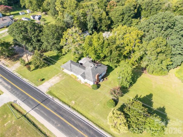 1670 Lynwood Drive