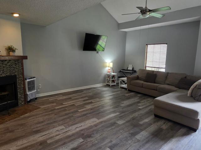 1670 smokehouse dr