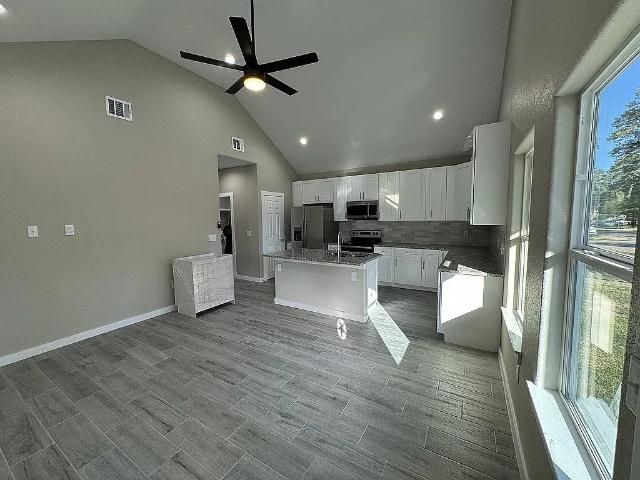 16713 E Forrestal
