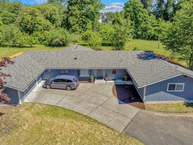 16710 SE Sunnyside Rd, Clackamas, OR 97015