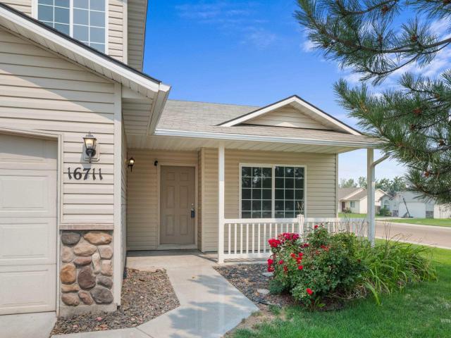 16711 Frisco Ave