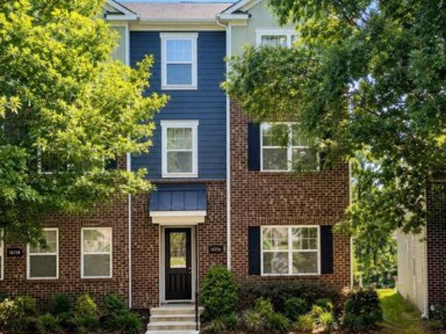 16716 Summers Walk Blvd, Davidson, NC 28036