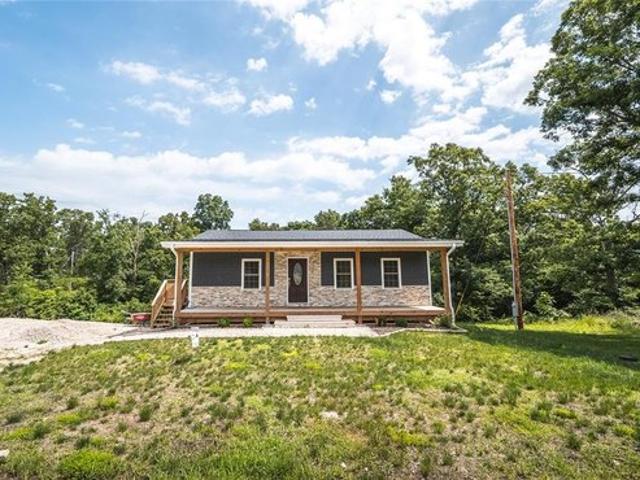 16719 Holland Dr, Saint Robert, MO 65584