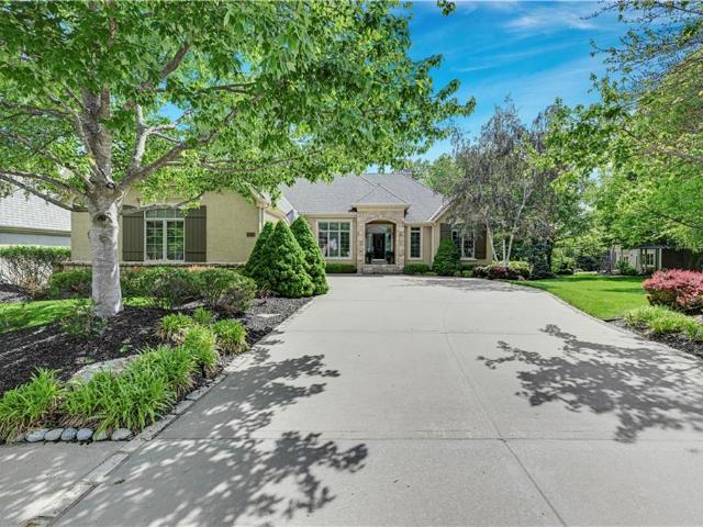 16719 S Country Club Dr, Loch Lloyd, MO 64012 | MLS #2612 | Compass