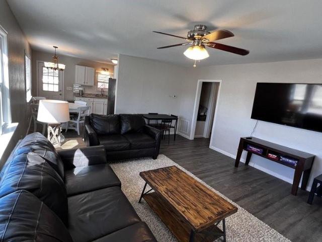 1671 N State Highway 83 # A