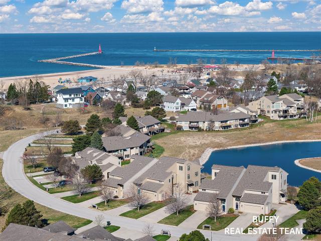 1671 E Harbour Towne Circle
