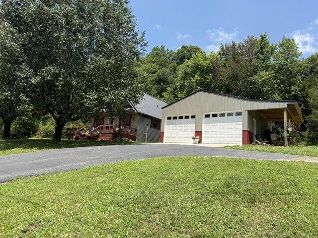 1671 Smith Grove Rd, Burkesville, KY 42717