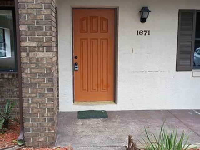 1671 Spring Garden Ct, Holly Hill, FL 32117