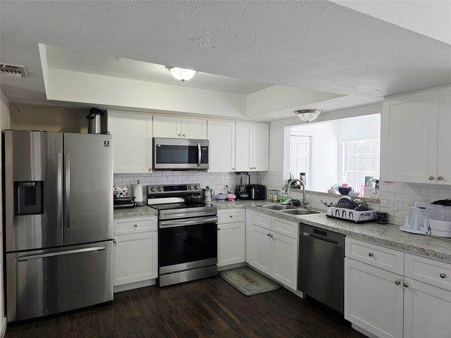 16723 Running Quail Ct, Houston, TX 77489