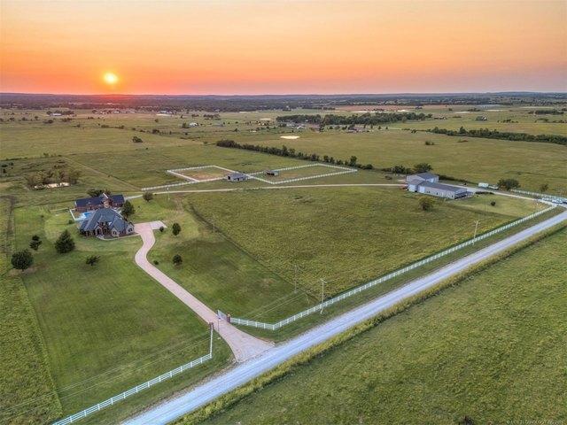 16727 N 300 Rd, Morris, OK 74445