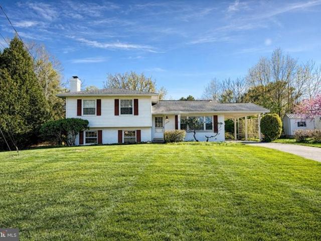 16725 Frontenac Ter, Derwood, MD 20855