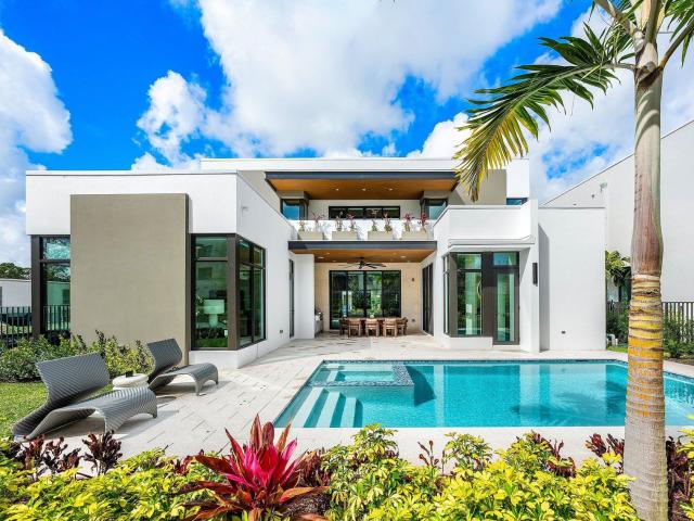 16725 Mosaic Pl, Delray Beach, FL