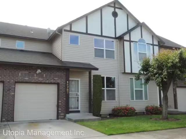 16725 NE Halsey St. South Point Village