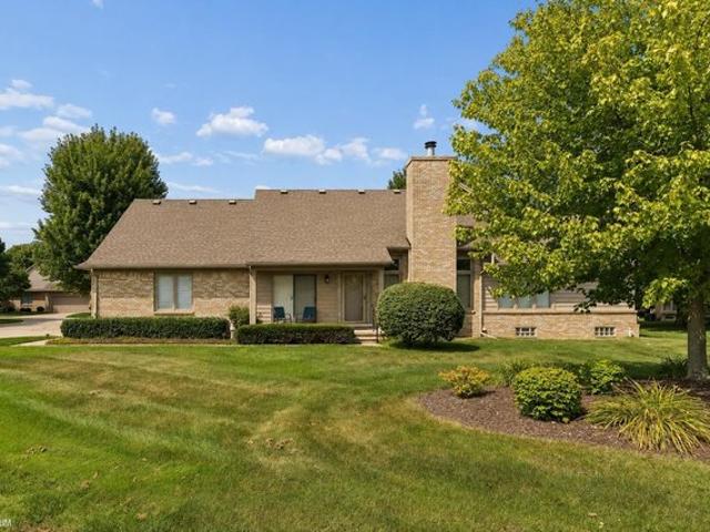 16725 Pearlcreek Ct, Macomb, MI 48042