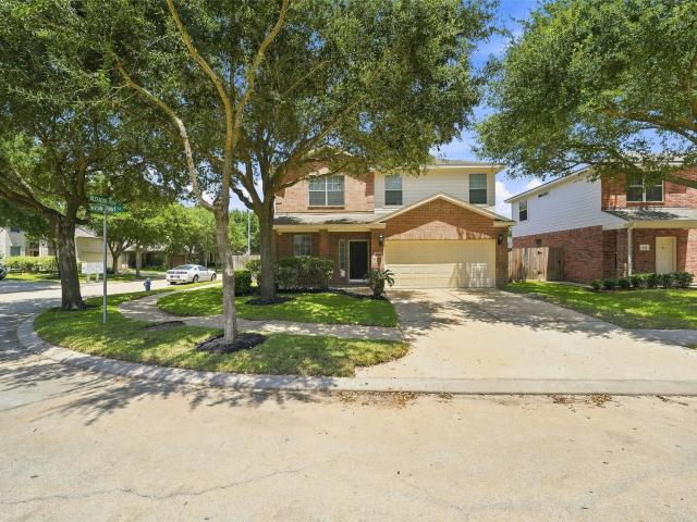 16726 Vivian Point Lane