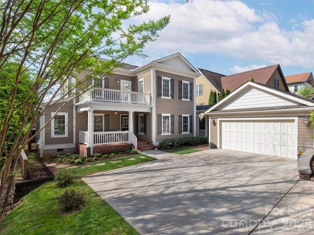 1672 Olmsted Dr, Asheville, NC 28803