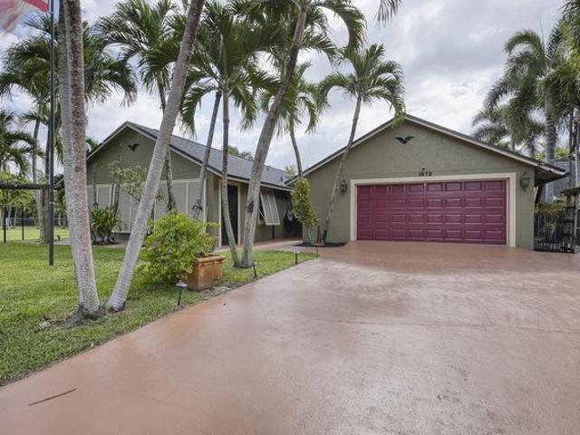 1672 Erie Ter, Palm Springs, FL 33406