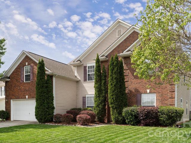 16731 Macanthra Dr, Charlotte, NC 28213 | MLS #4370