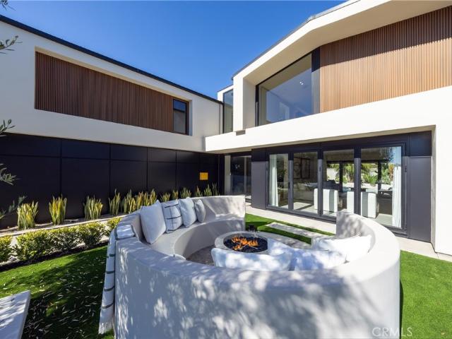 16732 Edgewater
