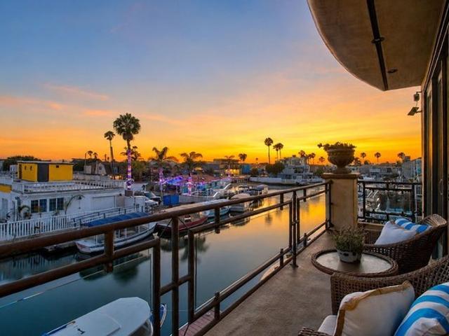 16735 Bayview Dr, Huntington Beach, CA 92649