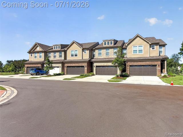 1673 Addison Circle
