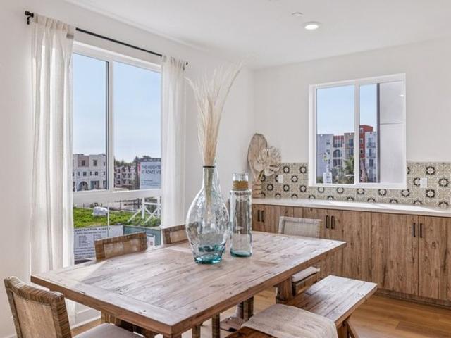 1673 Constellation Dr, San Pedro, CA 90732