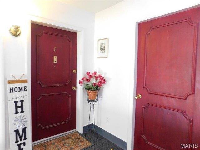 1673 Herault Pl Apt F, Saint Louis, MO 63125