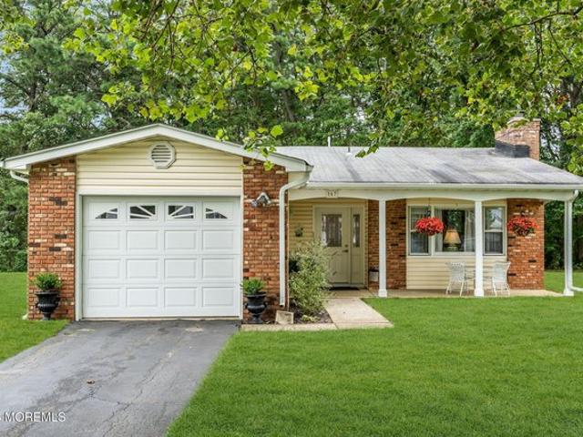 167 Courtshire Dr, Brick, NJ 08723