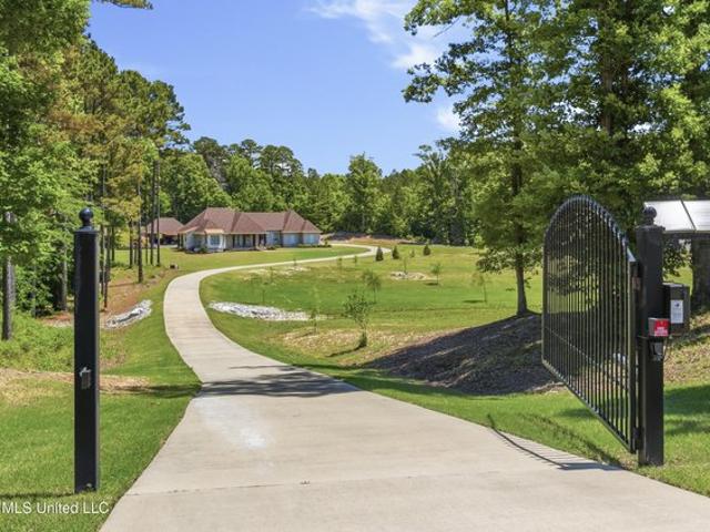 167 Dogwood Trce, Brandon, MS 39042