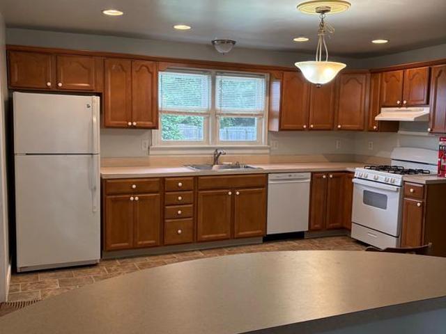 167 E Wolfert Station Road