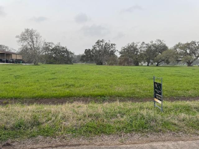 167 Horse Shoe Trail, Angleton, TX 77515 | MLS #9991 | Compass