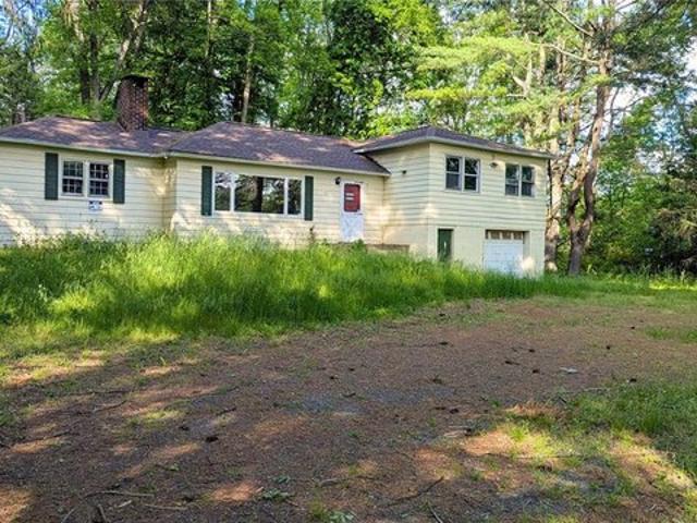 167 Independence Rd, East Stroudsburg, PA 18301