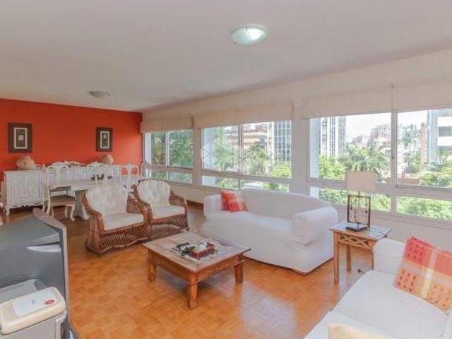 167 m² | 3 Dormitórios | Suíte | Ao lado do Parcão