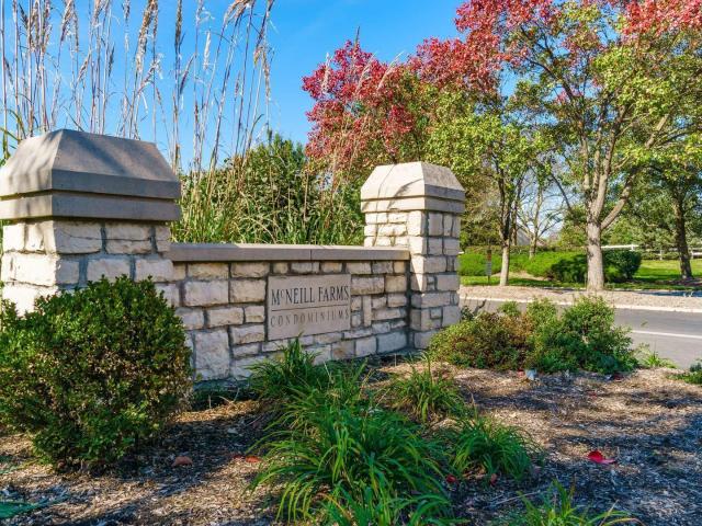 167 Macenroe Drive # 32B