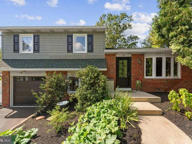 167 Meadowland Dr, Red Hill, PA 18076