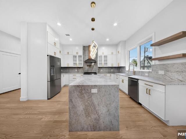 167 Palisades