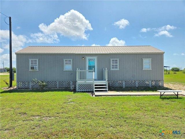 167 Piranha Dr, Palacios, TX 77465