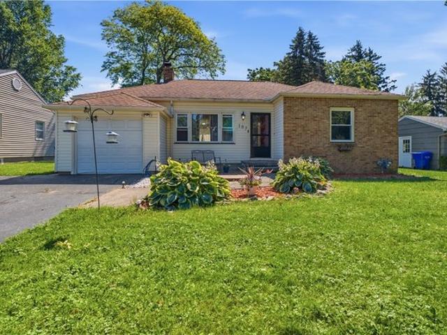 167 Ridgemont Dr, Rochester, NY 14626