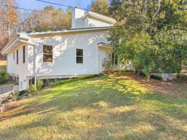 167 Woodlawn Dr, Auburn, GA 30011