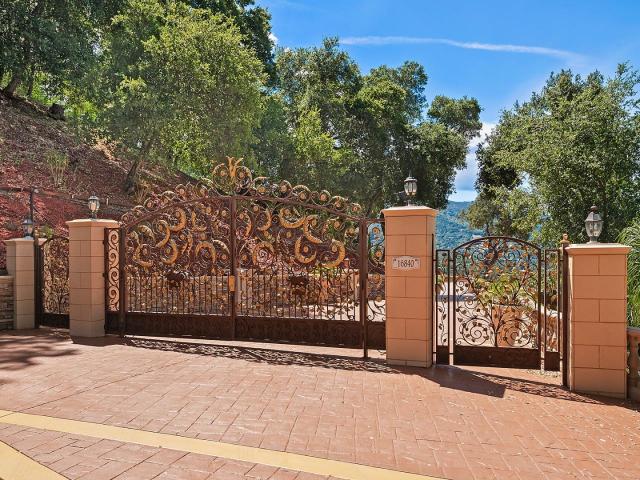 16840 Cypress Way